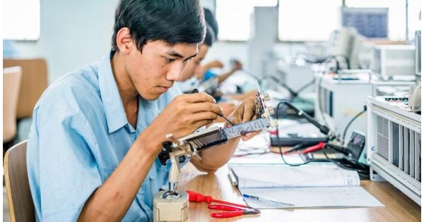 ကျောင်းတက်ရင်း အလုပ်ပါရမယ့် ဂျာမနီမှ Free Vocational Training | Edge ...